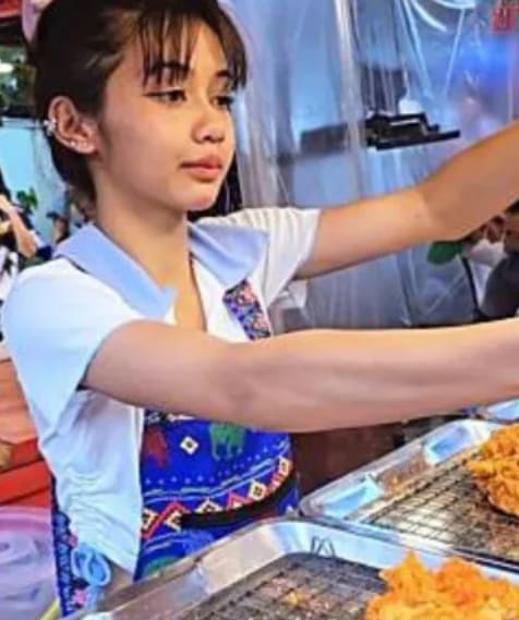 Thai Fried Chicken Hawker Looks So Much Like Blackpink’s Lisa - 8days