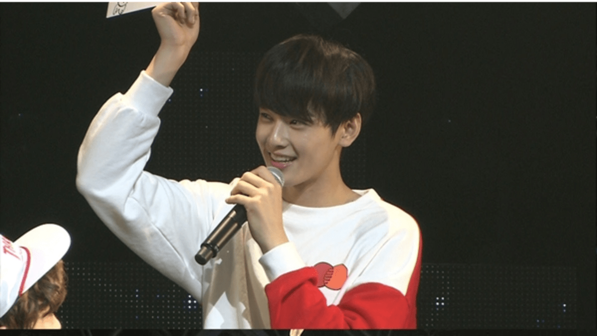 ASTRO Shares Moments From First Japan Showcase - 8days