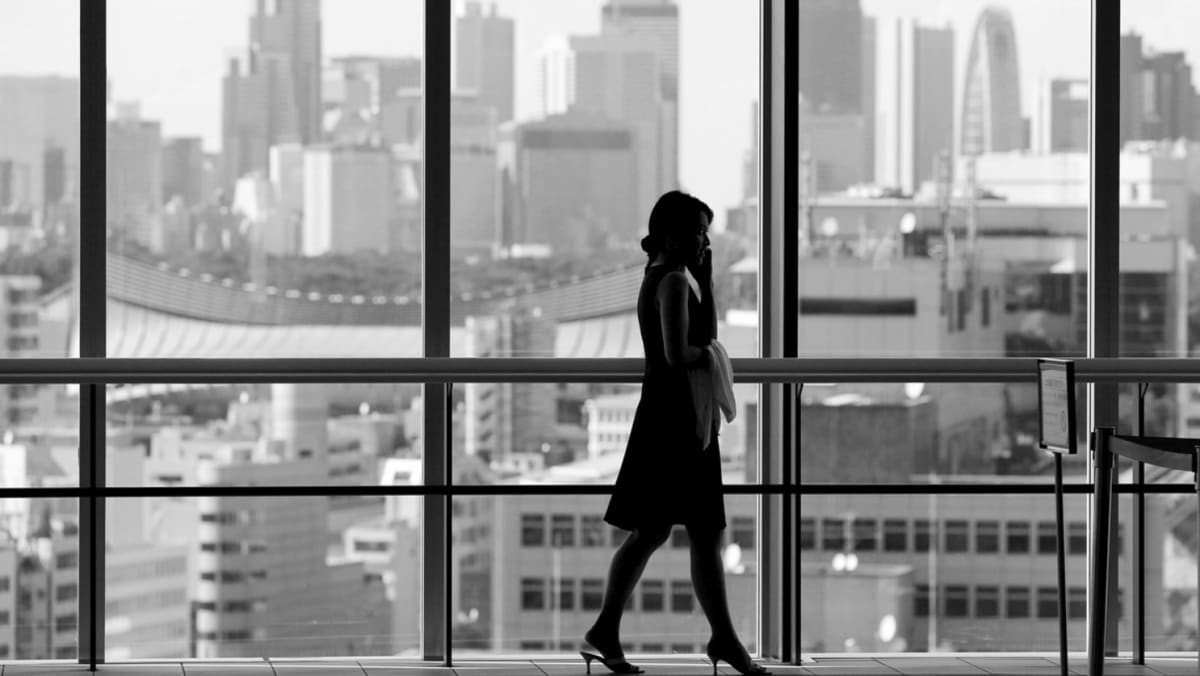 It’s time to limit personal use of mobile phones during work - TODAY