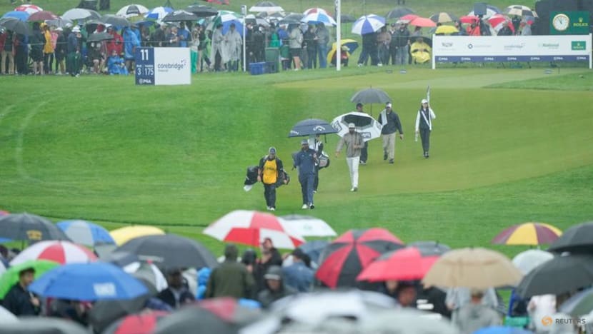 Conners holds steady to take PGA Championship lead - CNA