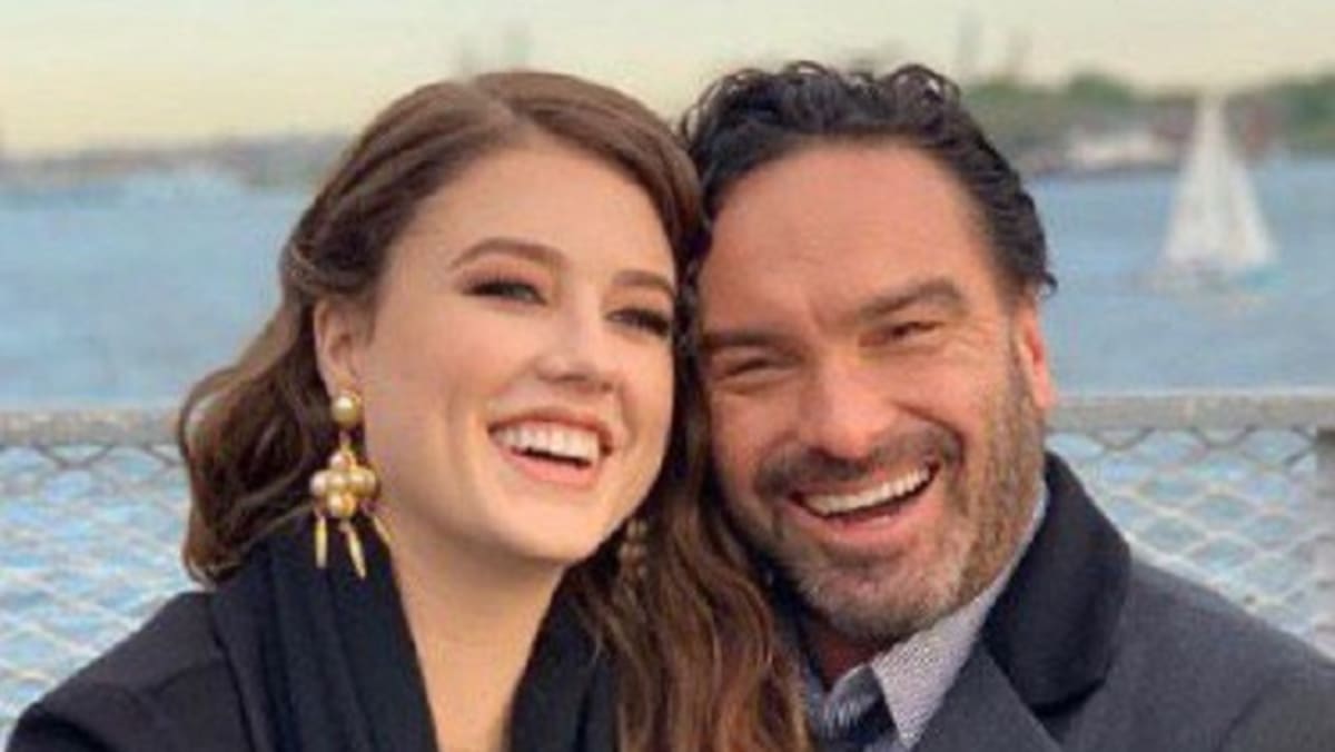 Johnny Galecki son - melisten