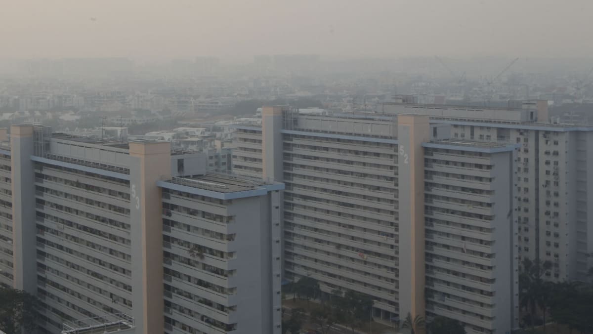 Hazy conditions as PSI hits moderate range - TODAY