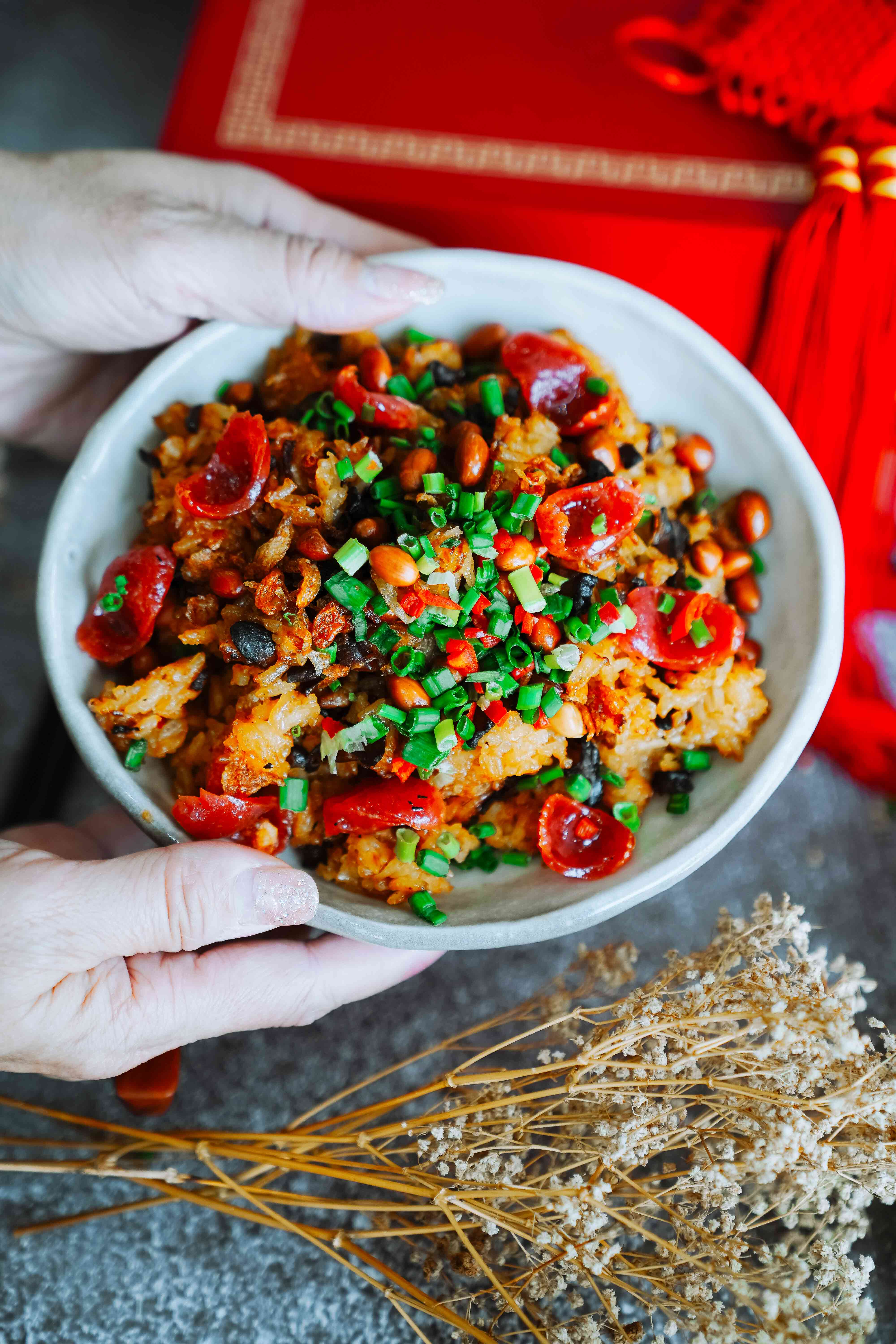 20-Year-Old Sells Tasty Abalone Glutinous Rice Using 85-Year-Old Ah Ma ...