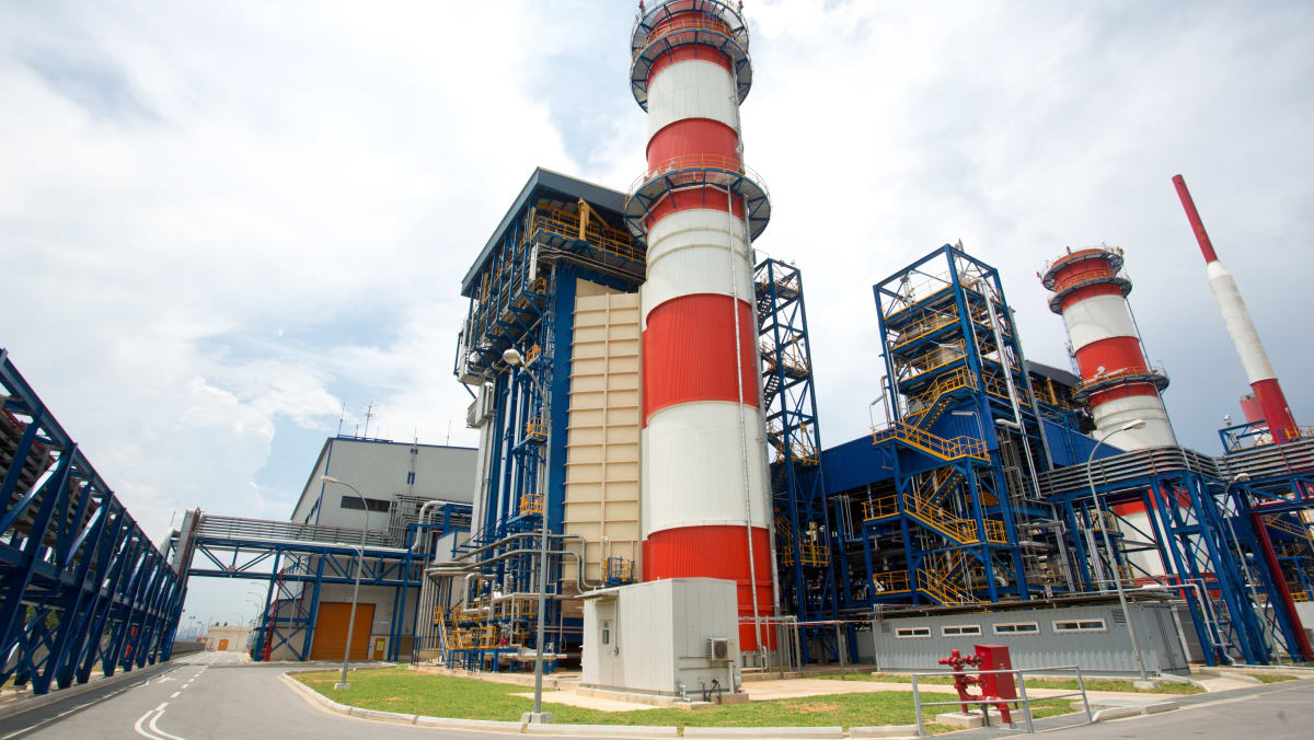 Spore Fires Up First Lng Fuelled Power Plant Today