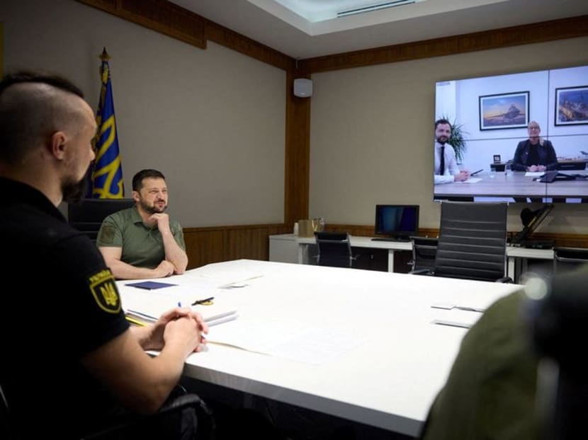 Ukraine says it's working with BAE to set up weapons production ...