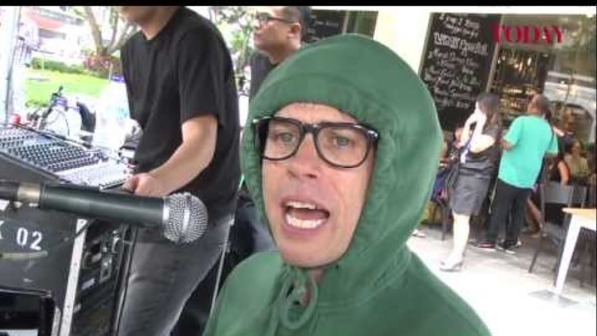 Merton, 'The Piano Improv Guy' Plays In Singapore - TODAY