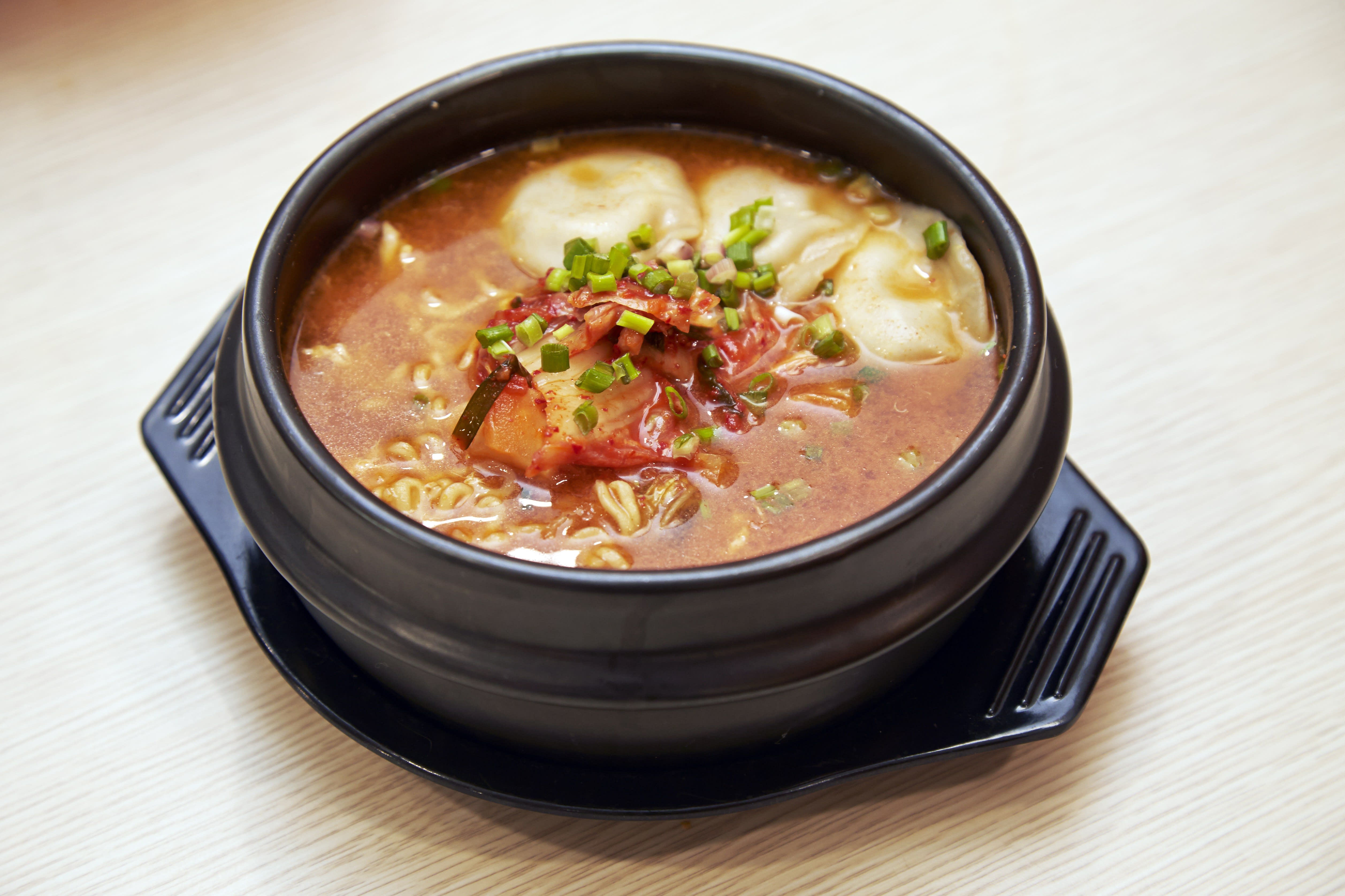 Ex-Ch 8 Stars Cassandra See And Tang Miaoling Now Run A Kopitiam Stall ...