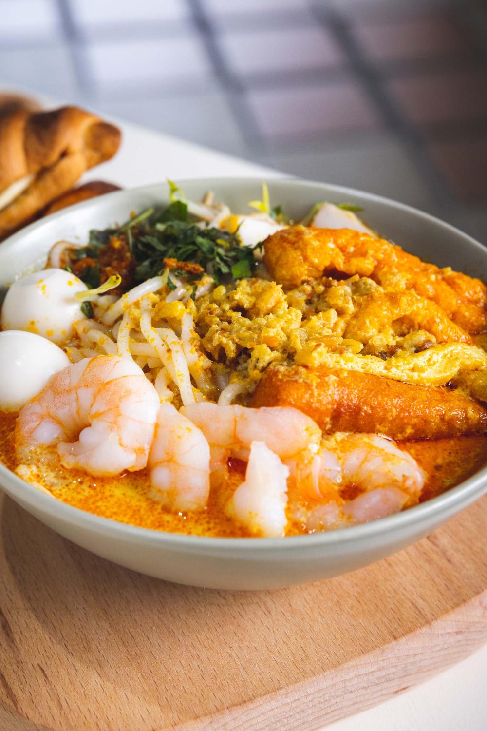 3rd Gen Hainanese Kueh Makers Open Cute Shop In Bras Basah, Includes 19 ...
