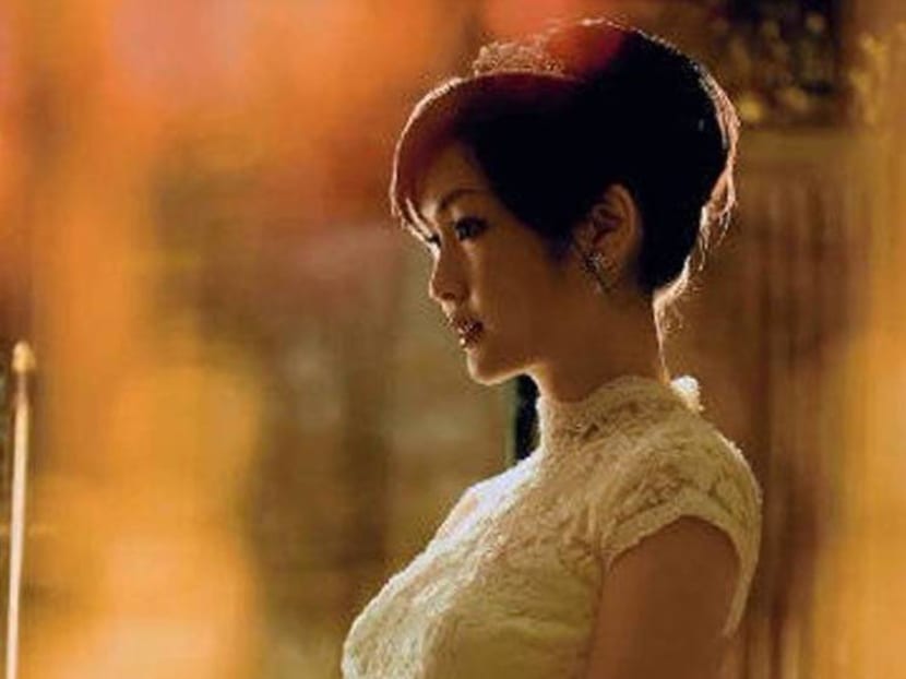 Wu Chun’s Wife Took Their Wedding Photos Alone ’Cos He Had To Keep ...