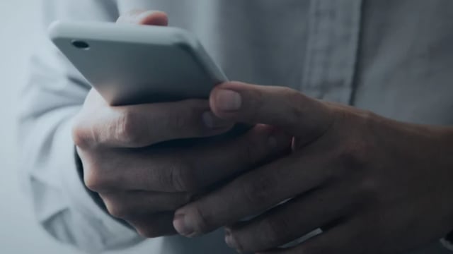 狮城夫妻公共场所拍裸照 双双被判罚款 - 8world