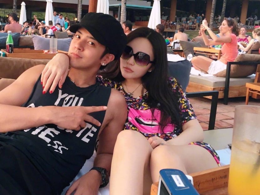 Grace Chow Shares Pic With "Husband" 4 Months After Show Luo Split ...
