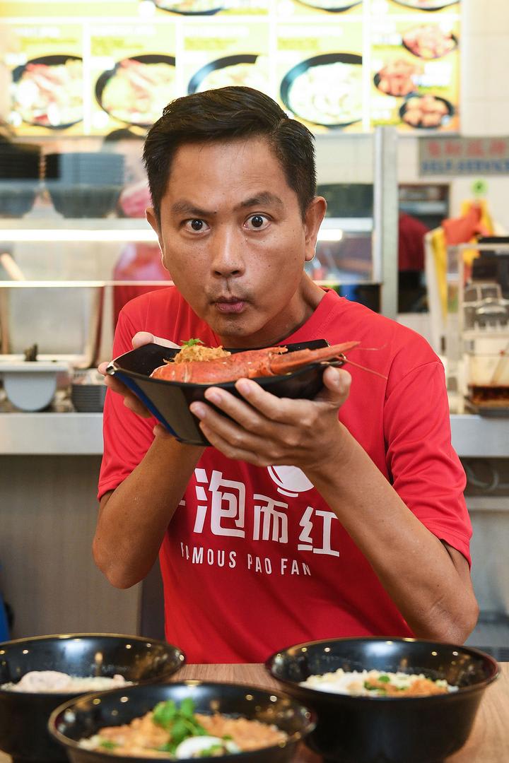 Chew Chor Meng Opens Hawker Stall Selling $4.50 Lala & $16 Lobster Pao ...