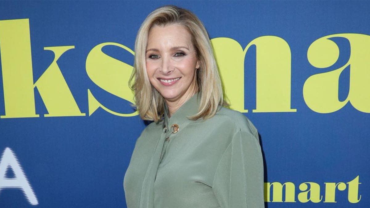 Lisa Kudrow Says Friends Would Be "Completely Different" If It Were ...