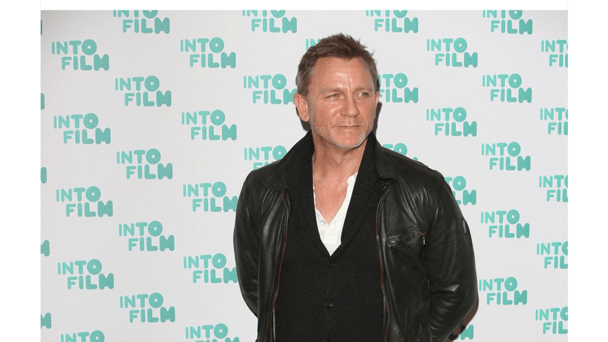 Daniel Craig's Bond drama - 8days