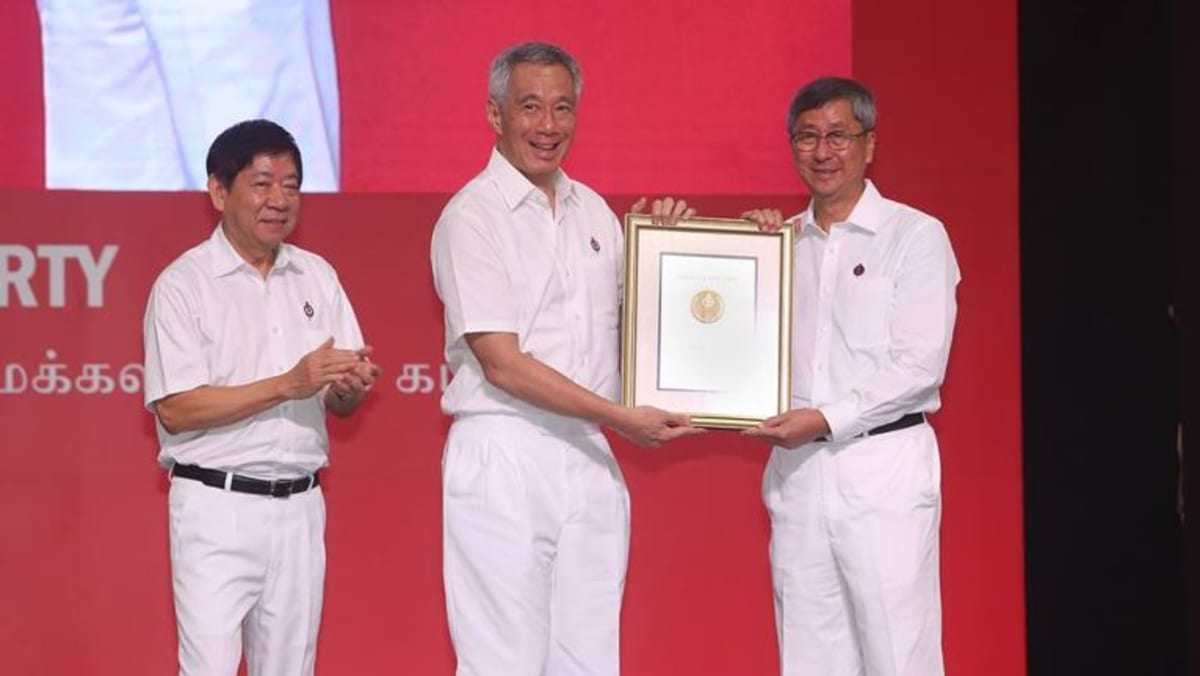 Mantan menteri Lim Boon Heng diberi anugerah atas sumbangan kepada PAP ...