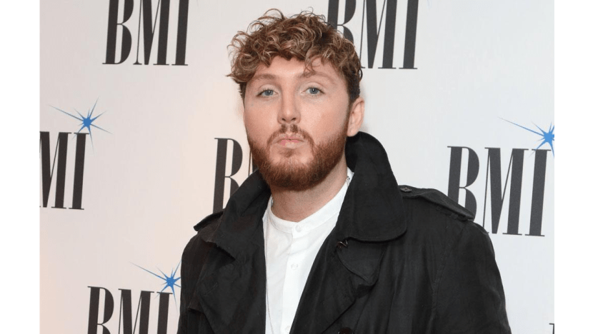James Arthur builds home studio - 8 Days
