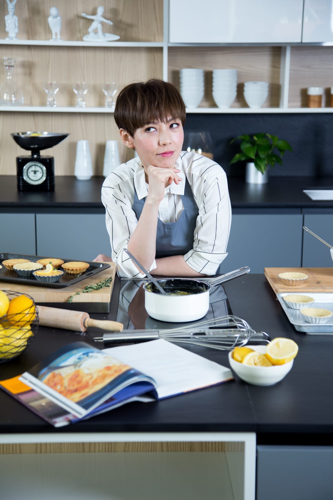 Kit Chan: I Used To Feel Stupid - 8days