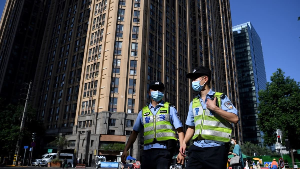 Chinese authorities take over closed US consulate in Chengdu - TODAY