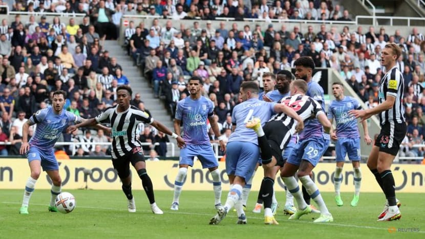 Isak penalty secures 1-1 draw for Newcastle against Bournemouth - CNA Isak penalty secures 1-1 draw for Newcastle against Bournemouth - CNA