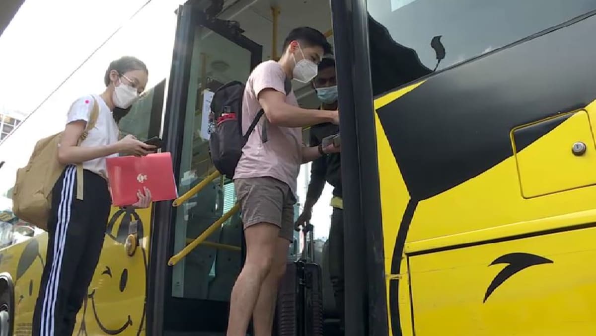 Tambang bas privet ke M'sia naik seganda semasa cuti panjang Hari Vesak ...