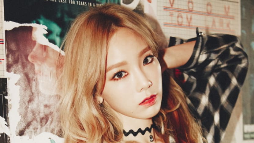 SNSD′s Taeyeon Tops Billboard′s World Albums Chart - 8days
