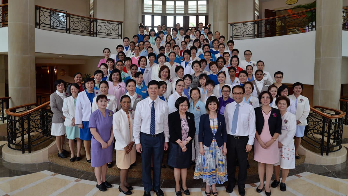 100 nurses receive awards for going beyond the call of duty - TODAY