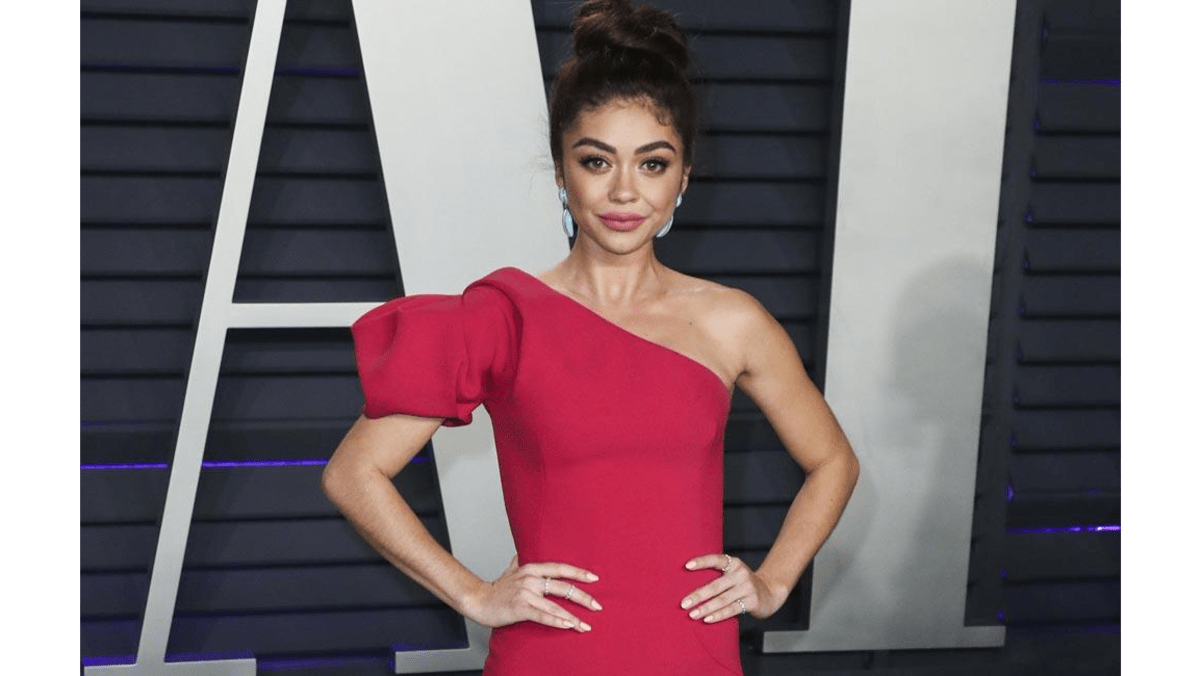 Sarah Hyland home from hospital - 8 Days