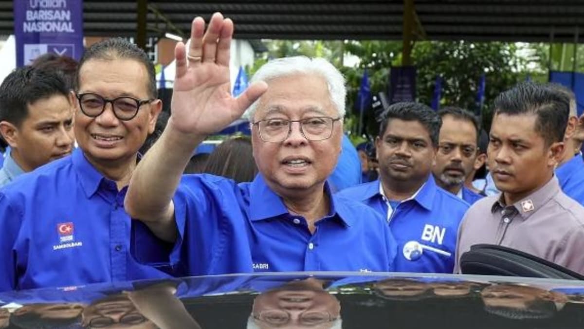 Khairy Jamaluddin layak jadi PM M'sia pada masa akan datang: Ismail Sabri - BERITA Mediacorp