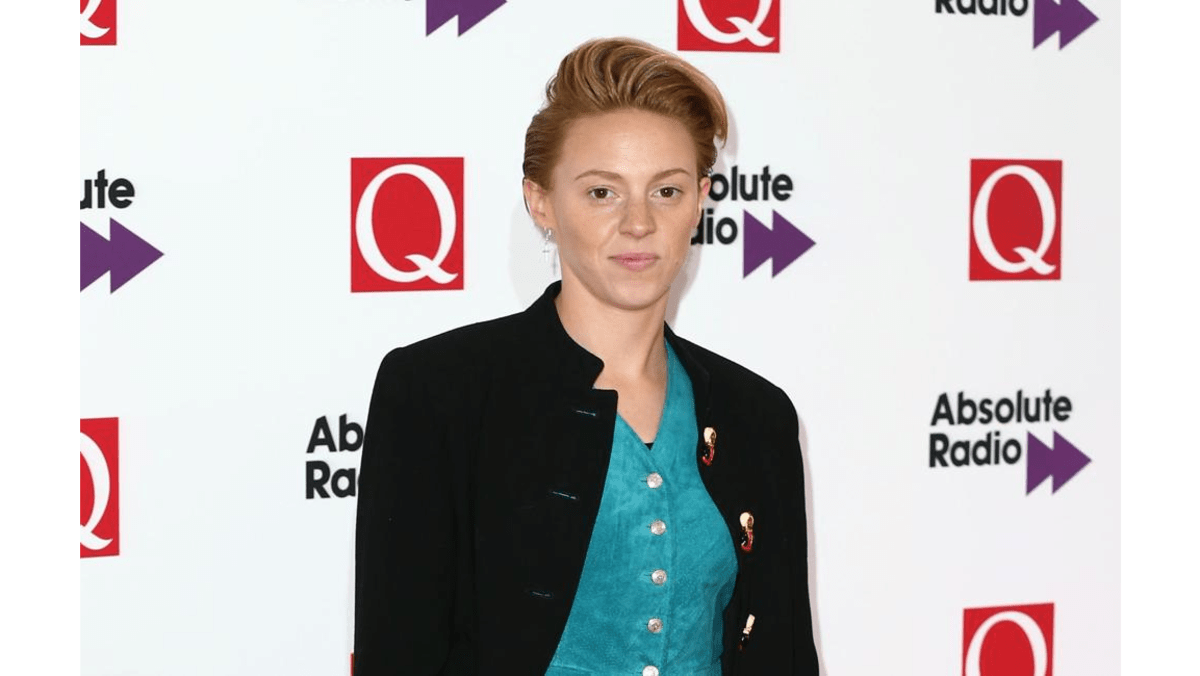 La Roux teases return to music - 8days