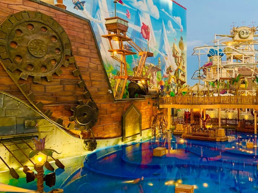 There’s A Giant Slingshot Ride At The World’s First Angry Birds Theme ...