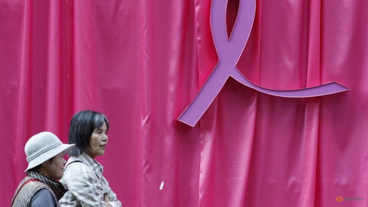 Pink ribbon and Breast Cancer Campaign celebrate 30th anniversary - TODAY