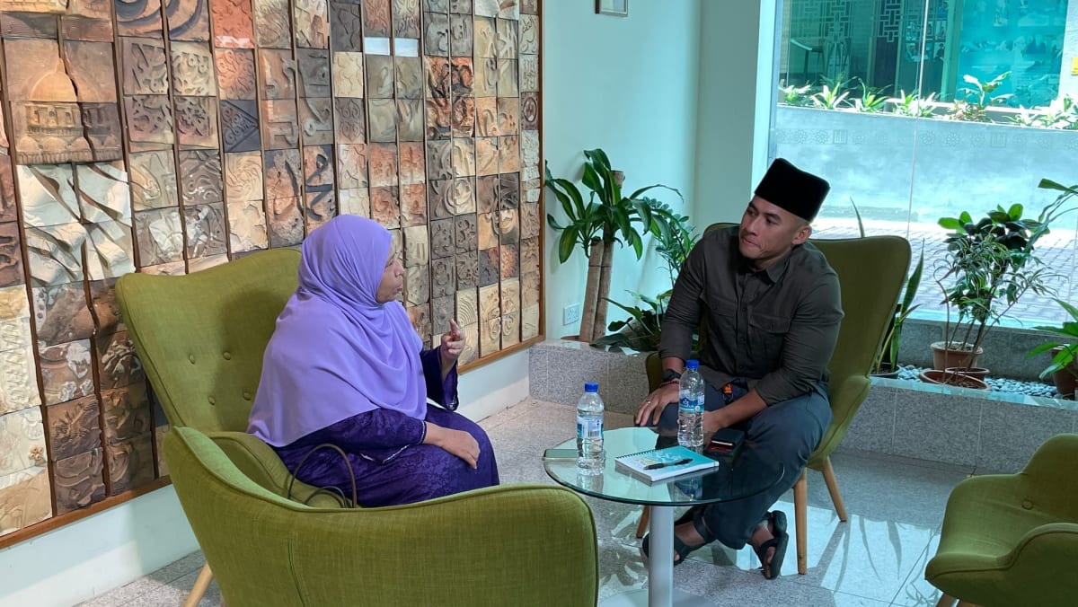 Khidmat 'Befriender' MUIS dampingi warga emas, jumlah relawan meningkat - BERITA Mediacorp