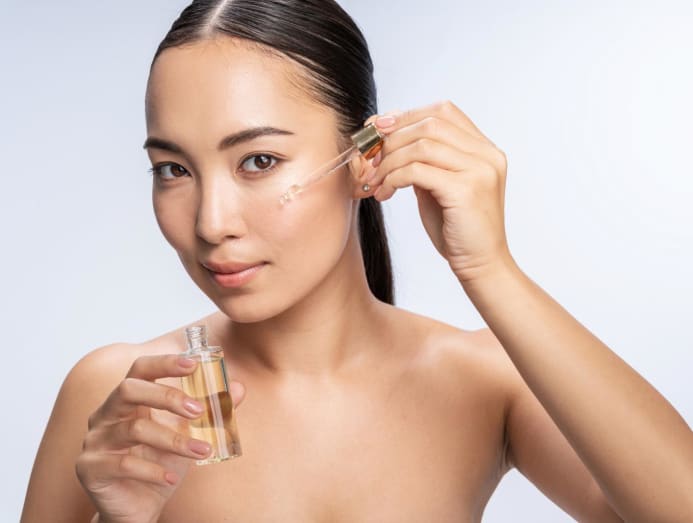 How to moisturise your skin correctly to look younger - CNA Lifestyle