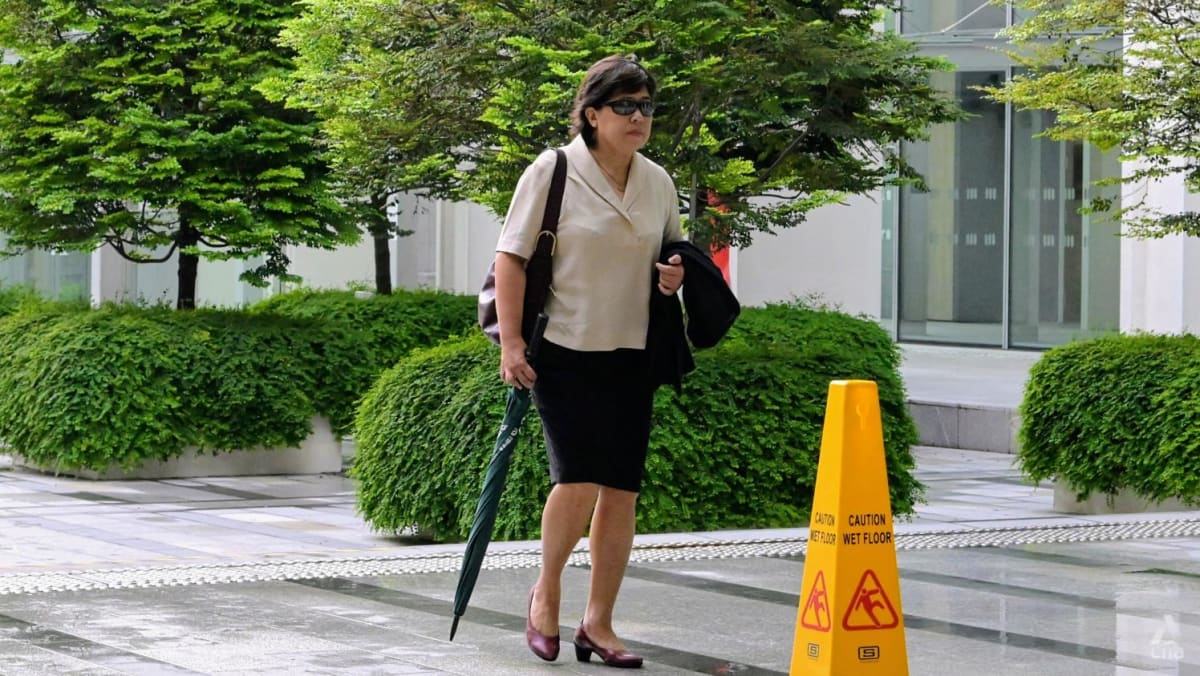 'Badge lady' Phoon Chiu Yoke jailed again for going maskless, failing ... 'Badge lady' Phoon Chiu Yoke jailed again for going maskless, failing ...