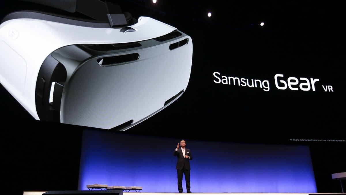 Samsung announces slew of gadgets, unveils mobile VR goggle - TODAY