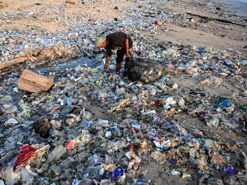 Trash tidal wave coats normally pristine Bali beach - TODAY