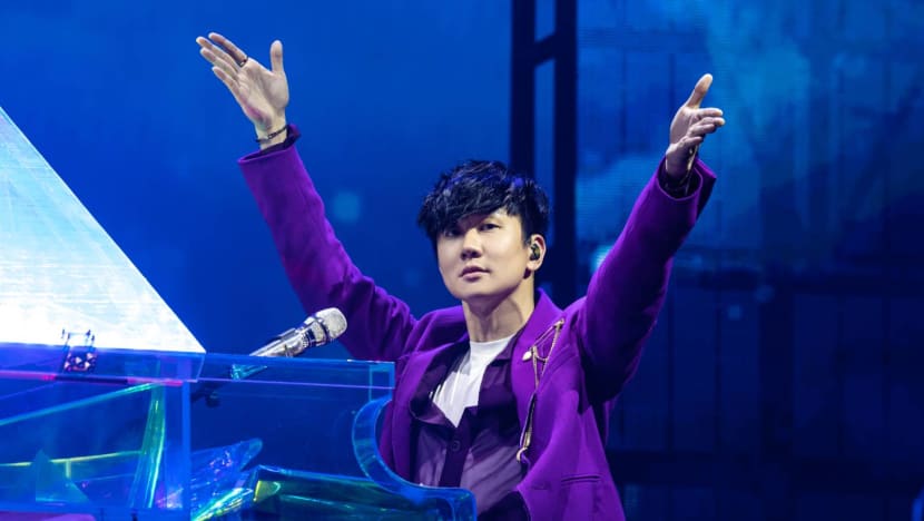 JJ Lin Kicks Off World Tour At National Stadium; Gets Emotional ...