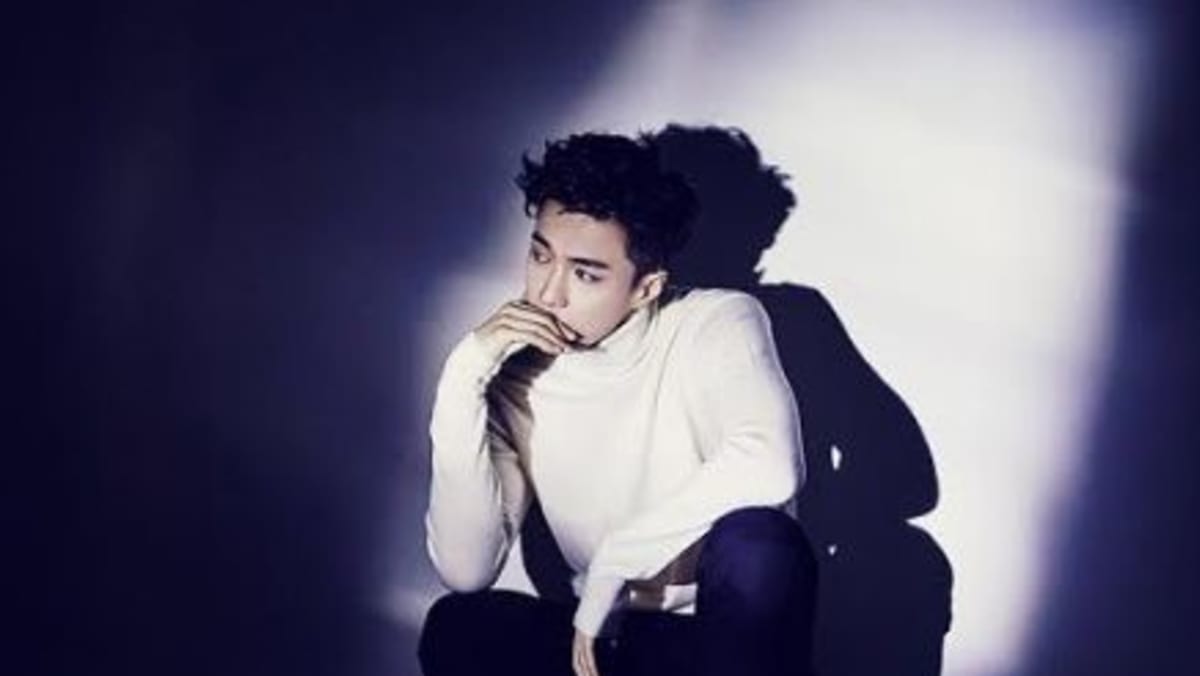 EXO′s Lay to Release First Solo Album in Both China and Korea - 8days