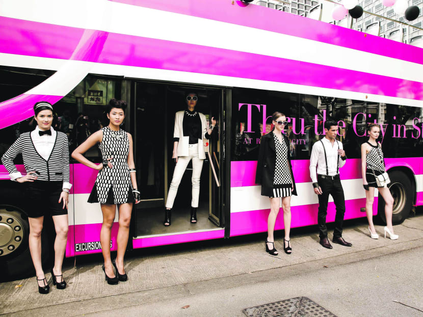 Gallery: Style launches first ‘fashion bus’ - TODAY