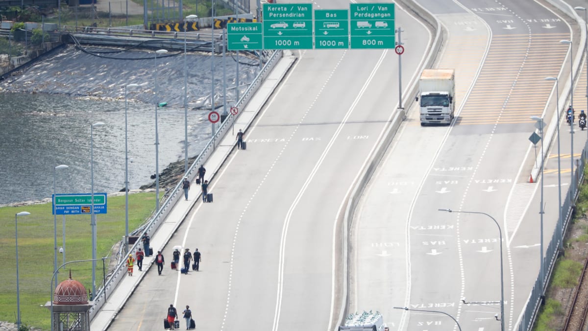 Options available for Malaysians returning from Singapore without ...