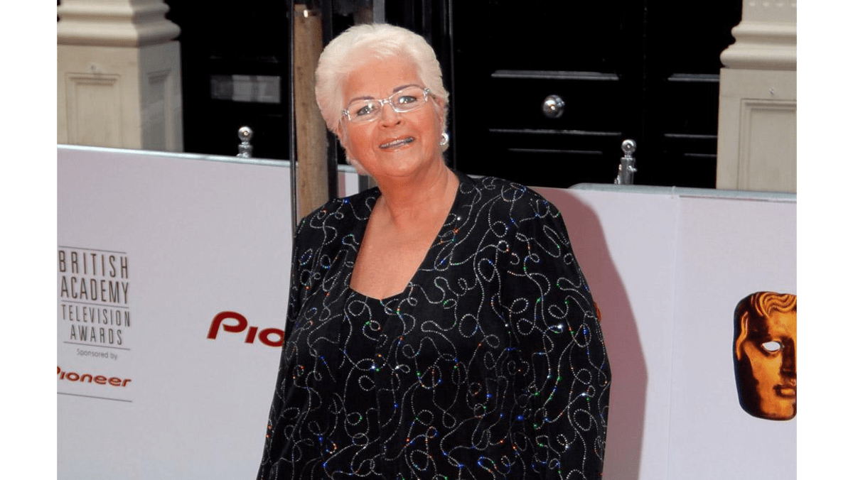 Pam St Clement says pal Barbara Windsor is returning to work - 8days