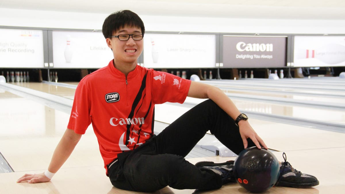Only 17, Ray Han aiming to bowl over rivals at SEA Games - TODAY