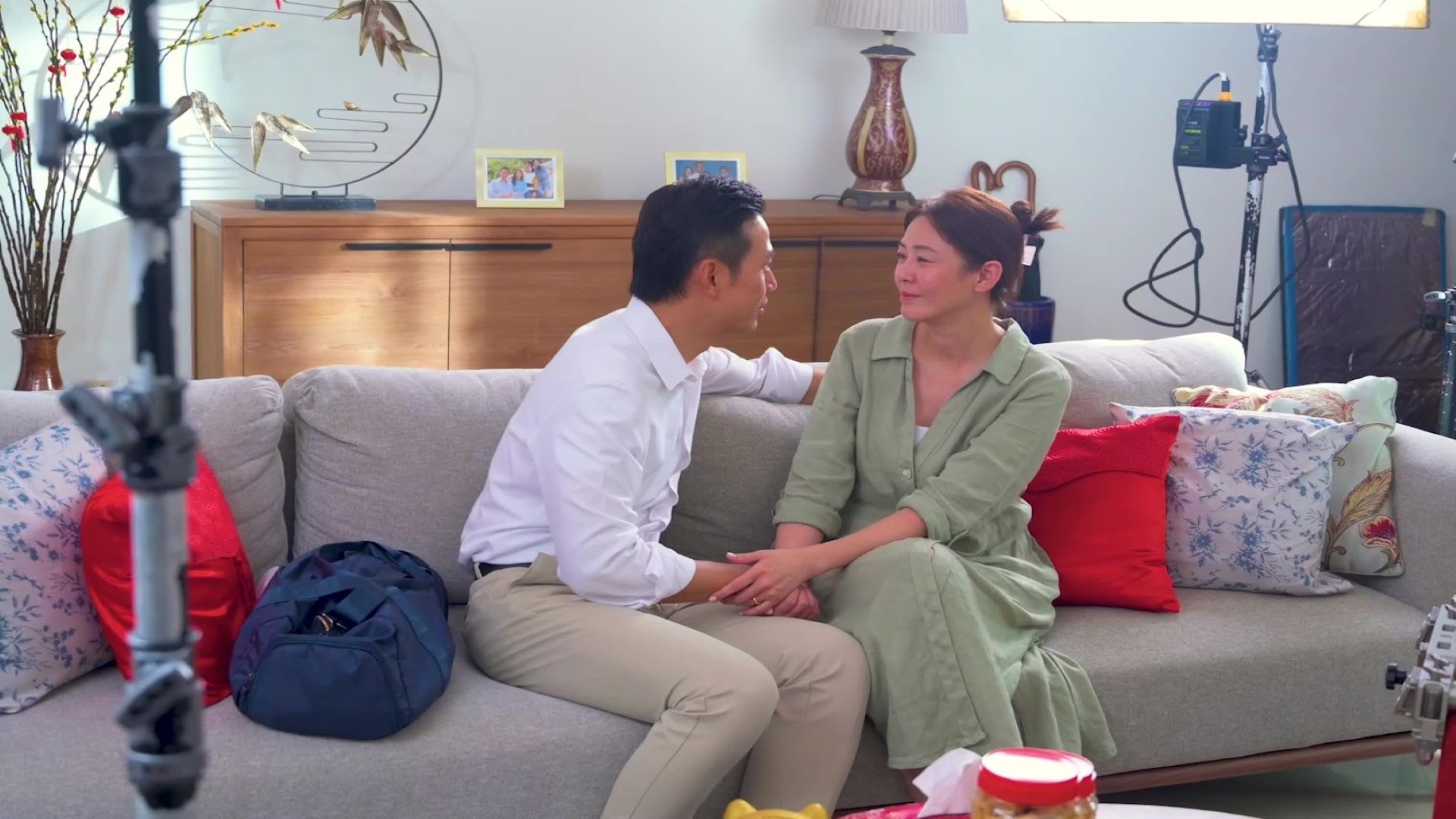 《那一年的除夕夜》分饰两角 刘子绚为这个角色纠结了？ - 8world Entertainment Lifestyle