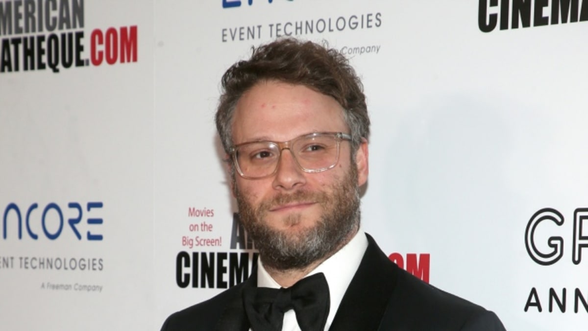 Seth Rogen Finds Solace In Pottery During Lockdown - 8days