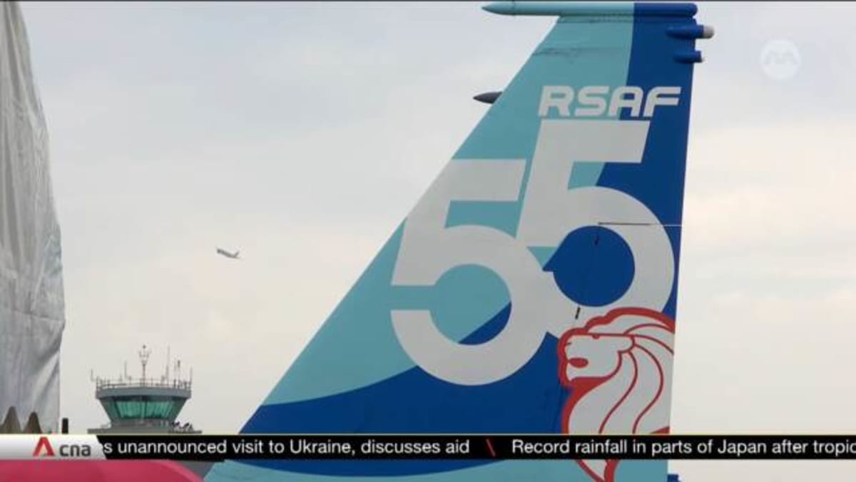 Huge crowds at RSAF55 Open House | Video - CNA