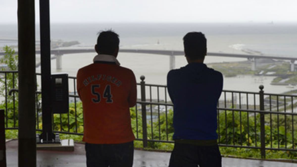 Minor tsunami waves reach Japan's coast after Chile quake - TODAY