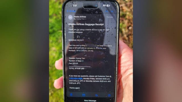 波音737 MAX 9型客机机身面板脱落事件 乘客iPhone万呎堕地竟无损 - 8world