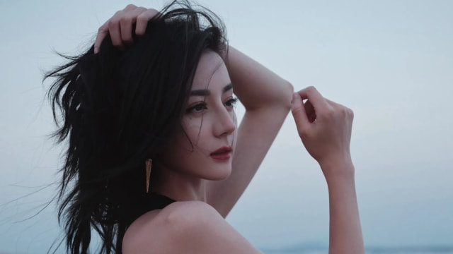 消失9个月遭爆秘婚、生子 迪丽热巴终于亲自回应 - vibes by 8world