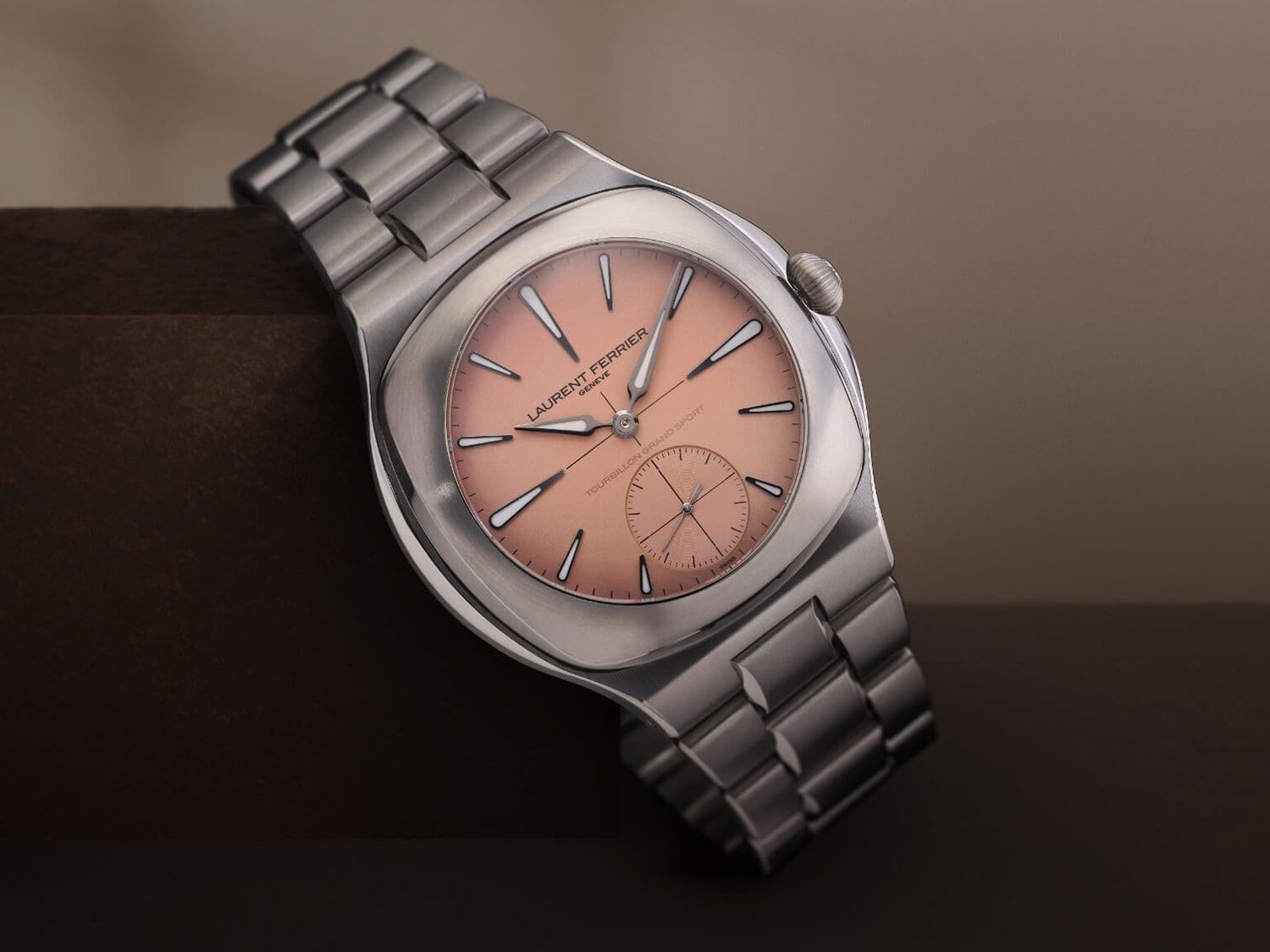 9 of the best pink-dialled watches - CNA Luxury