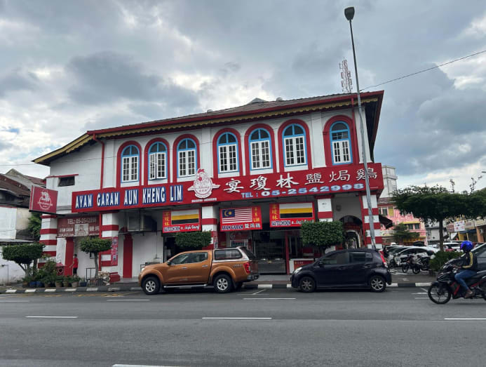 6 unique places to eat in Ipoh: Harry Potter cafe, dim sum, vending ...